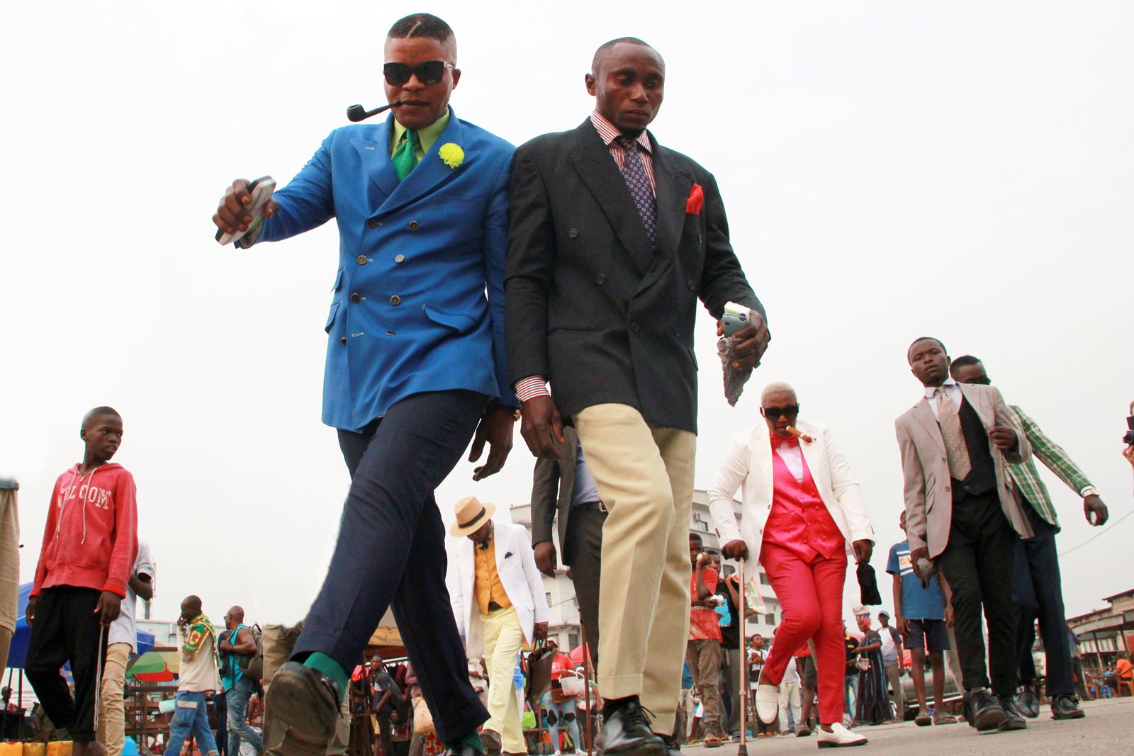 Sapeurs, los dandis del Congo y la "SAPE" - Kumakonda