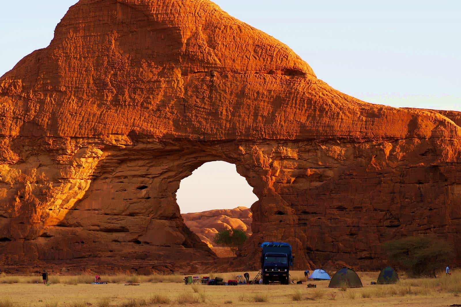 VIAJES A CHAD - Ennedi, Ounianga, Zakouma, Gerewol - Kumakonda